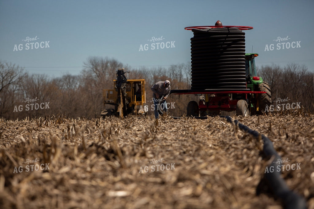 Installing Field Drainage Tile 7232 – Real Ag Stock